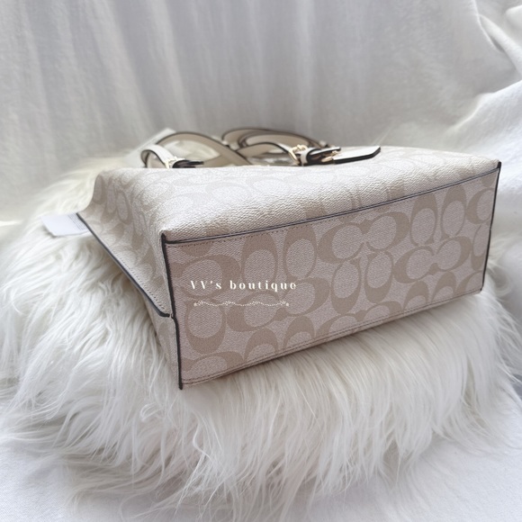 Coach | Bags | Nwt Coach Mollie Tote 25 In Signature Canvas Light Khaki ...